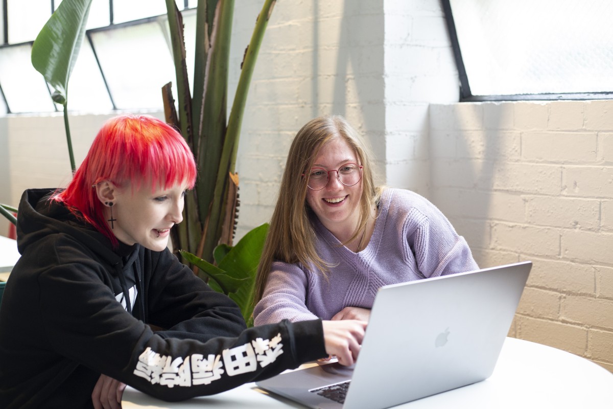 group chats led by professionals | headspace